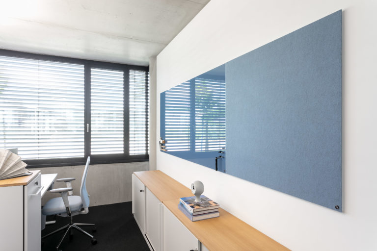 BUZZIFELT - CHAT BOARD