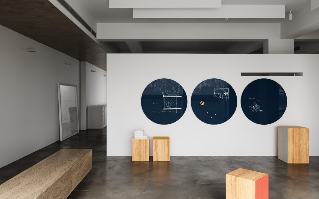 The original magnetic whiteboard - Magnetic glass board from CHAT BOARD