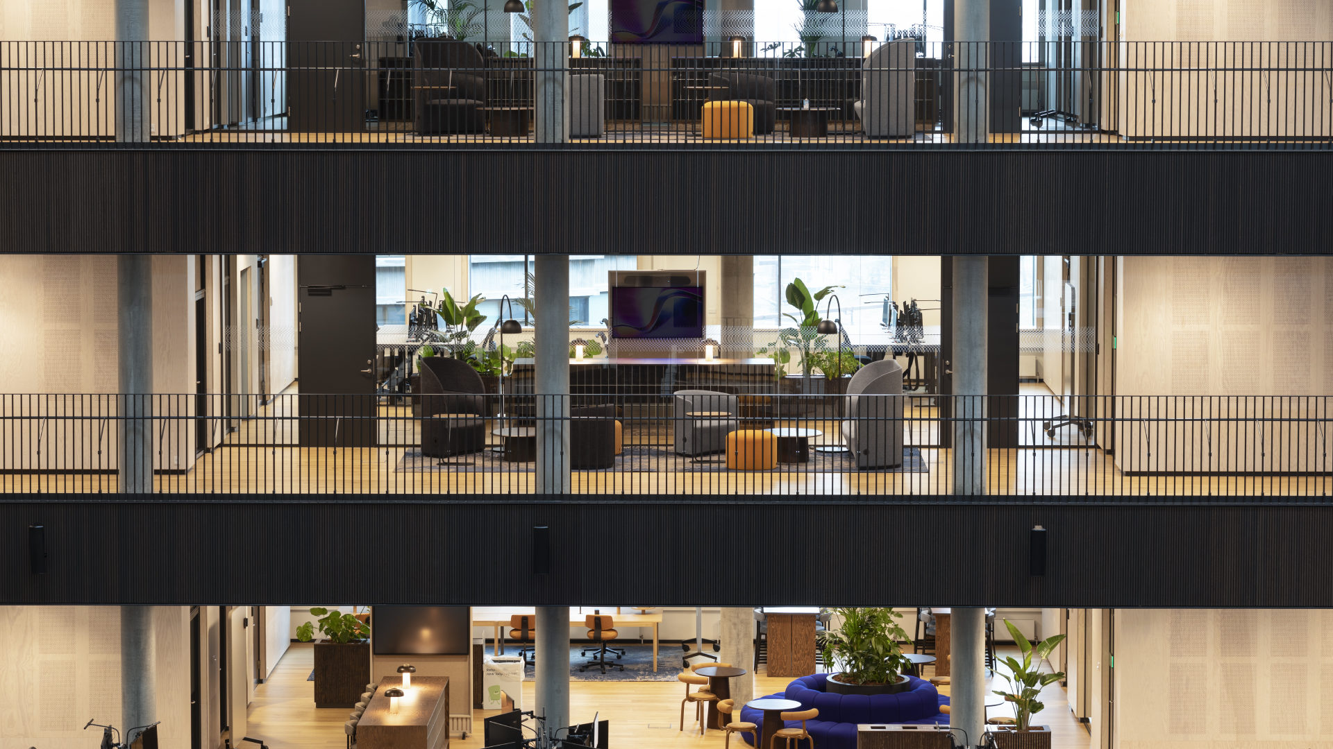 Danske Bank Copenhagen Headquarters - CHAT BOARD